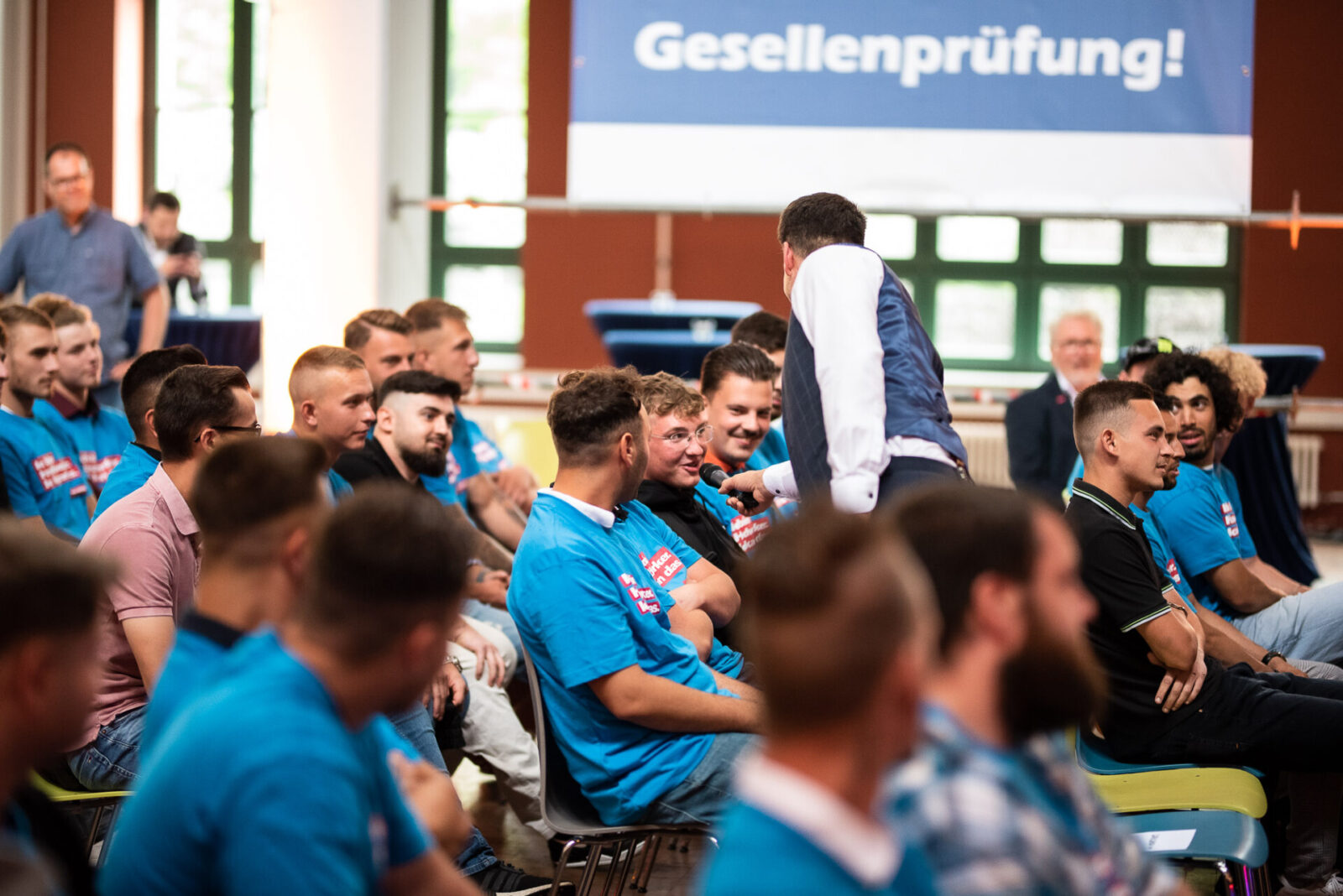 Starke Leistung: 69 neue Gerüstbauer wurden gefeiert - Handwerkskammer ...