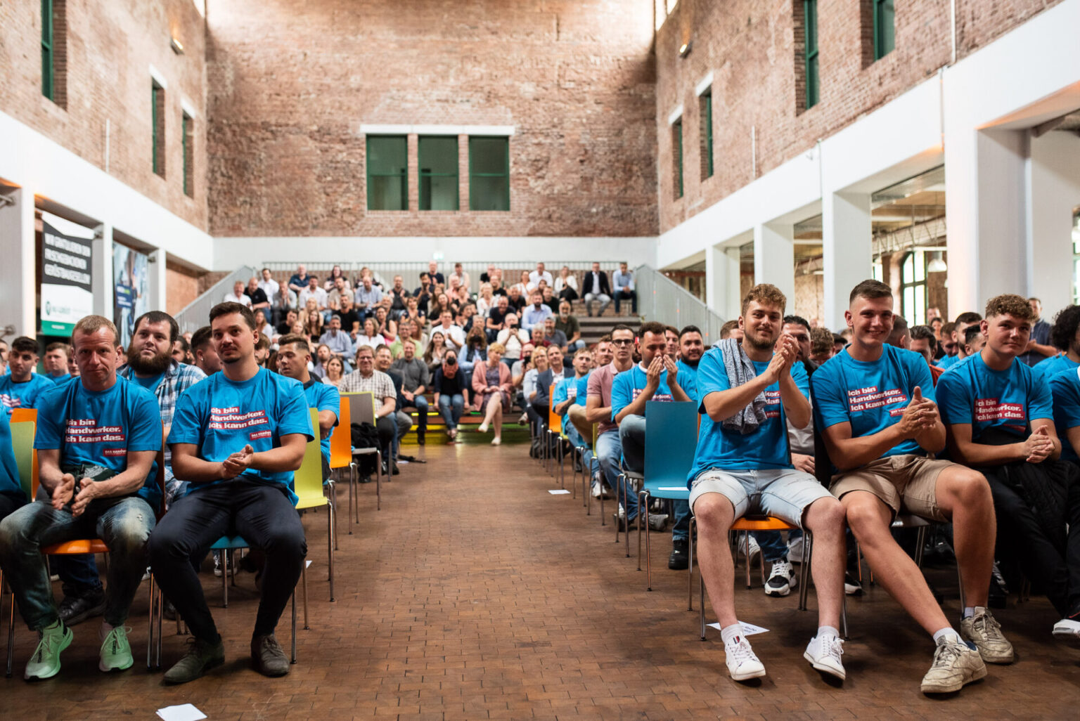 Starke Leistung: 69 neue Gerüstbauer wurden gefeiert - Handwerkskammer ...