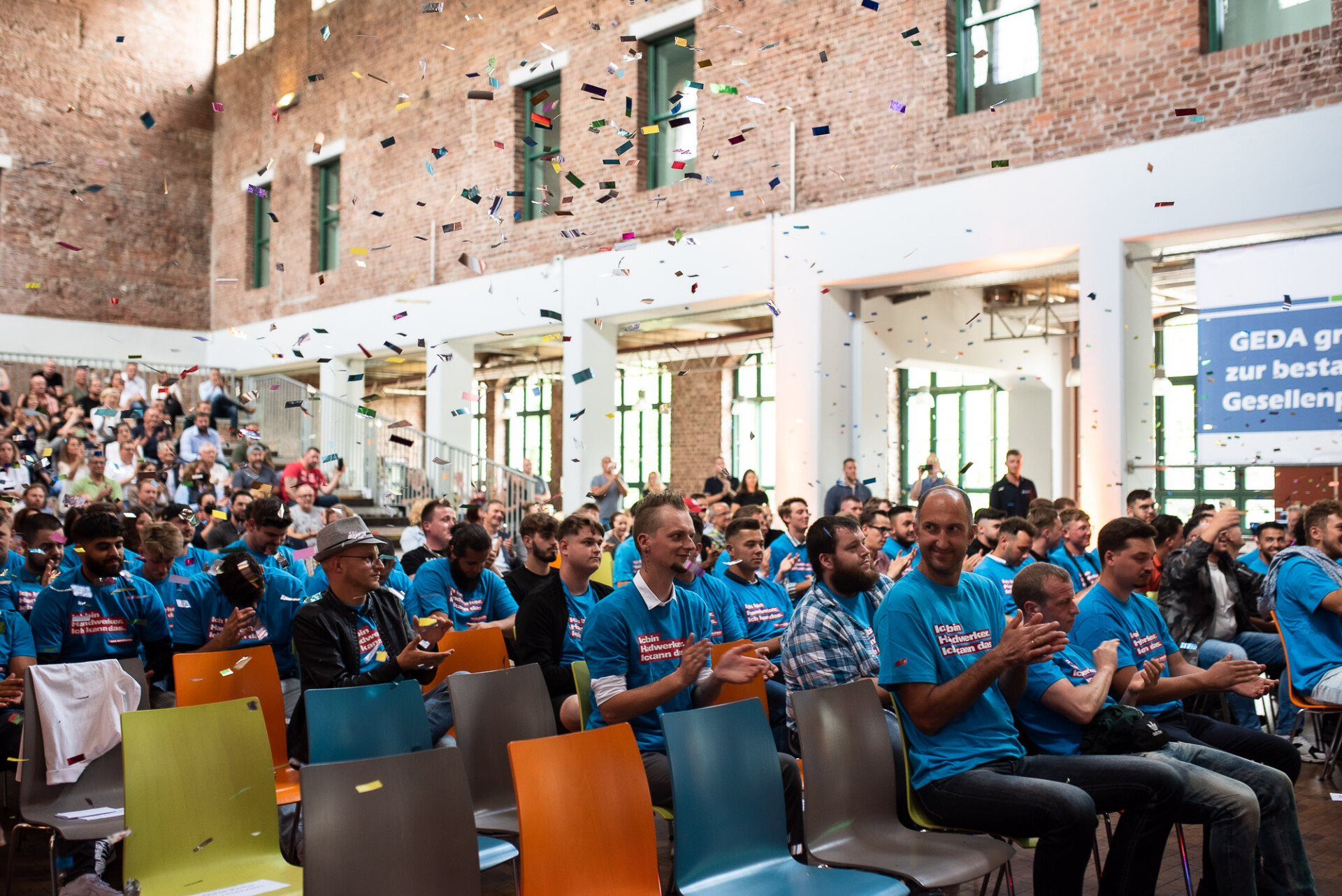 Starke Leistung: 69 neue Gerüstbauer wurden gefeiert - Handwerkskammer ...